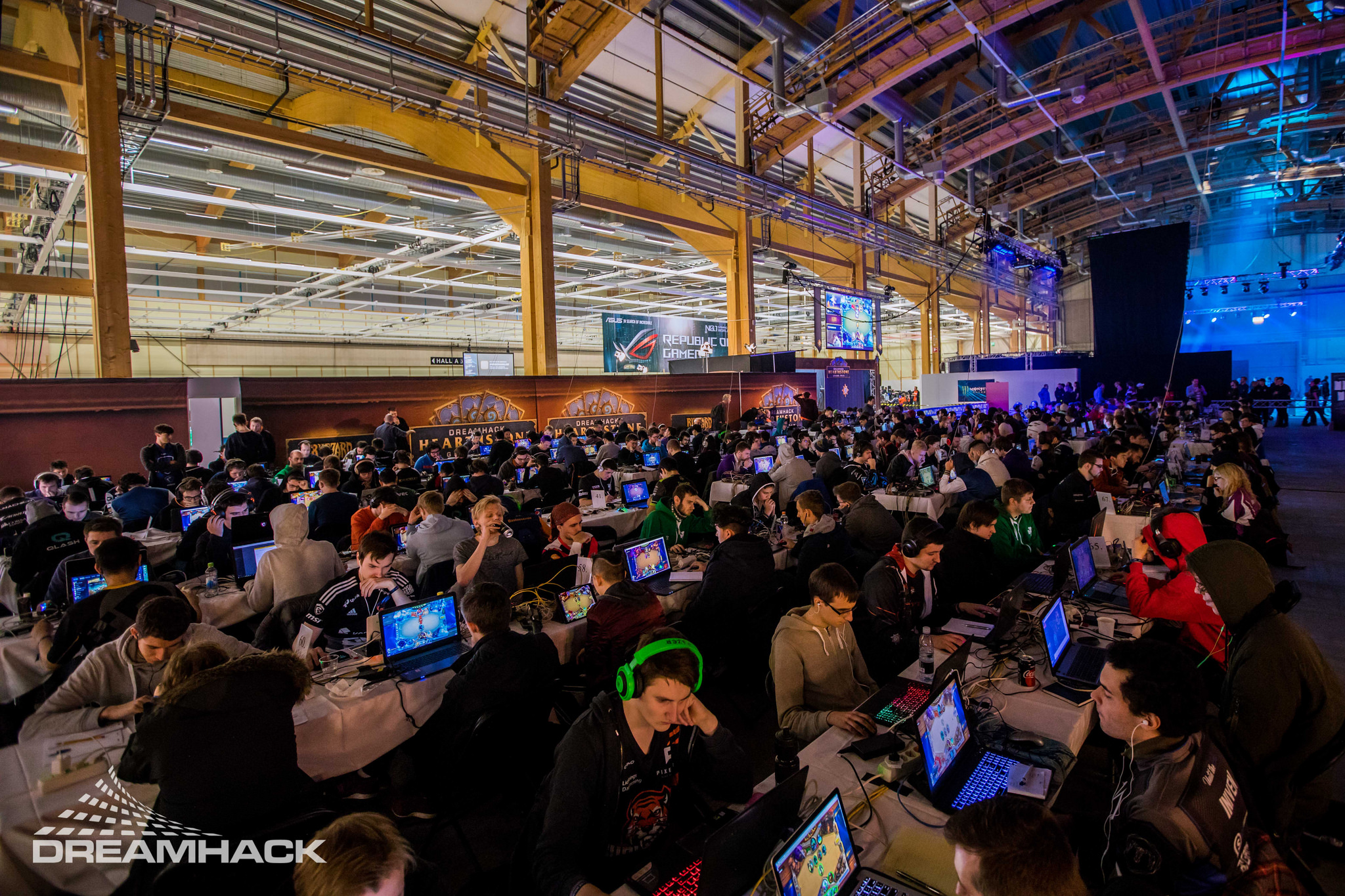 DreamHack to host six Hearthstone Tour Stops in 2018 - Dot Esports