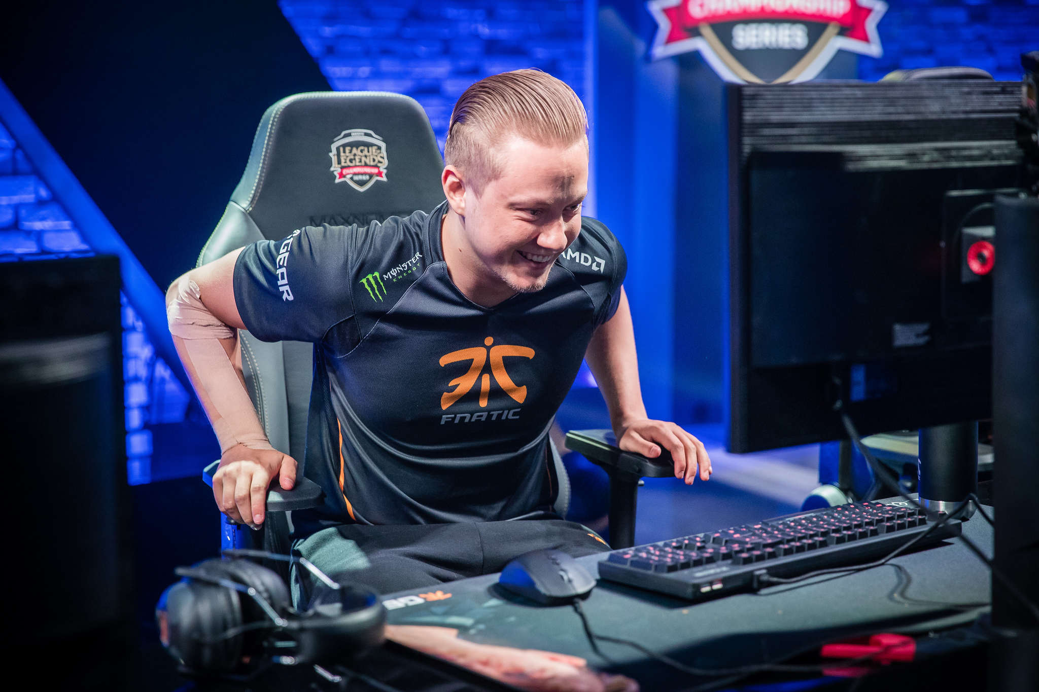 Fnatic take a vital win over G2 to boost their Worlds hopes - Dot Esports