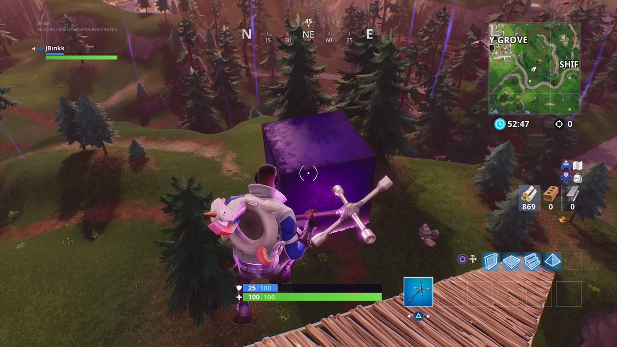 FORTNITE CUBE WATCH: The cube is creating a gravitational field near ...