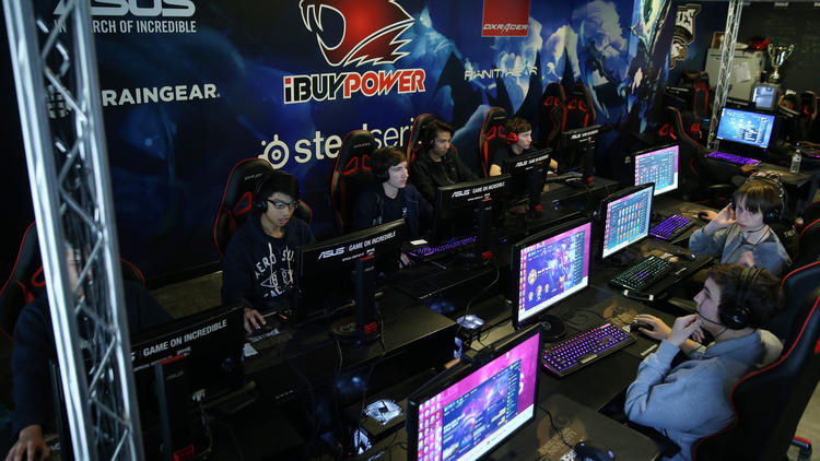 As college esports boom, high school programs quickly follow - Dot Esports