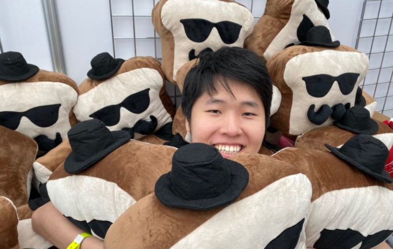 Who is Disguised Toast? History, Twitch earnings, age, setup - Dot Esports