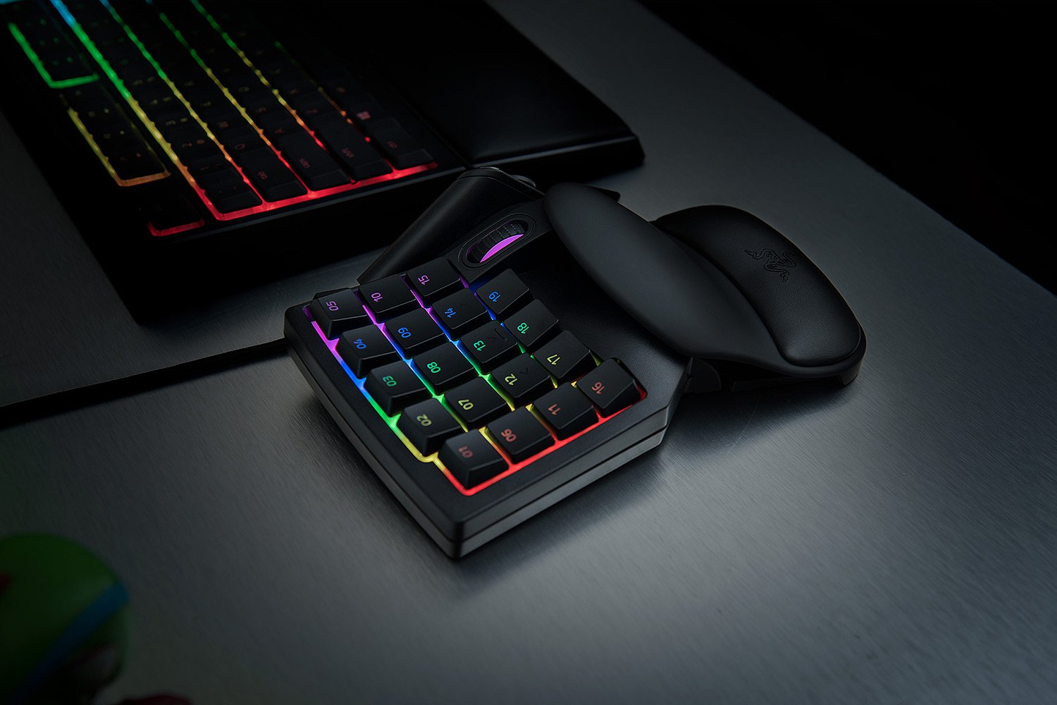 Best left-handed keyboards for gaming - Dot Esports