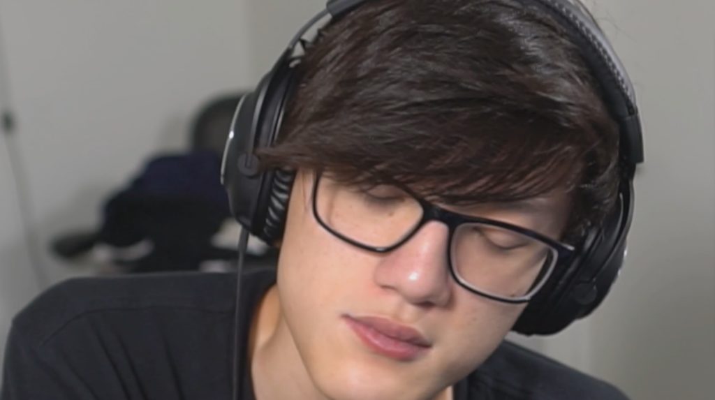 iiTzTimmy finishes 'solo Bronze to Predator' Apex Legends challenge after 54-hour stream - Dot ...