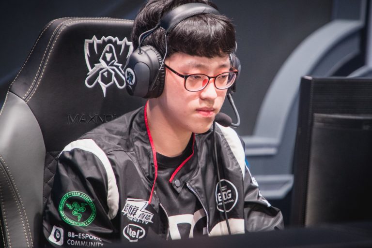 EDward Gaming qualify for Worlds 2021 with convincing victory over Team ...