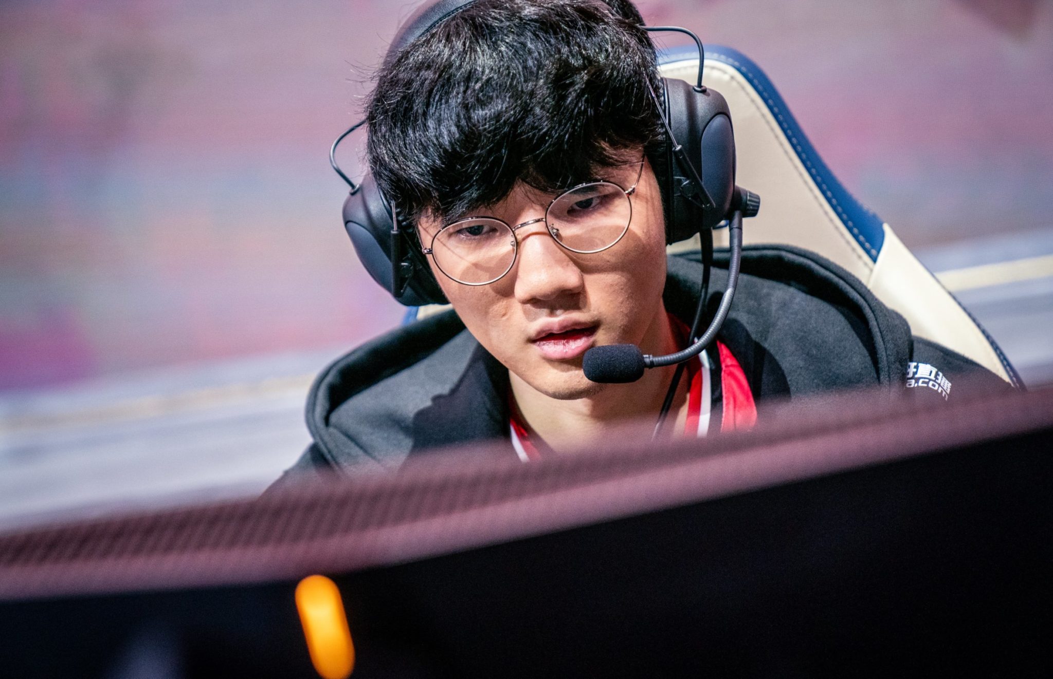 Viper's dominant Ezreal carries EDward Gaming in sweep over Weibo ...