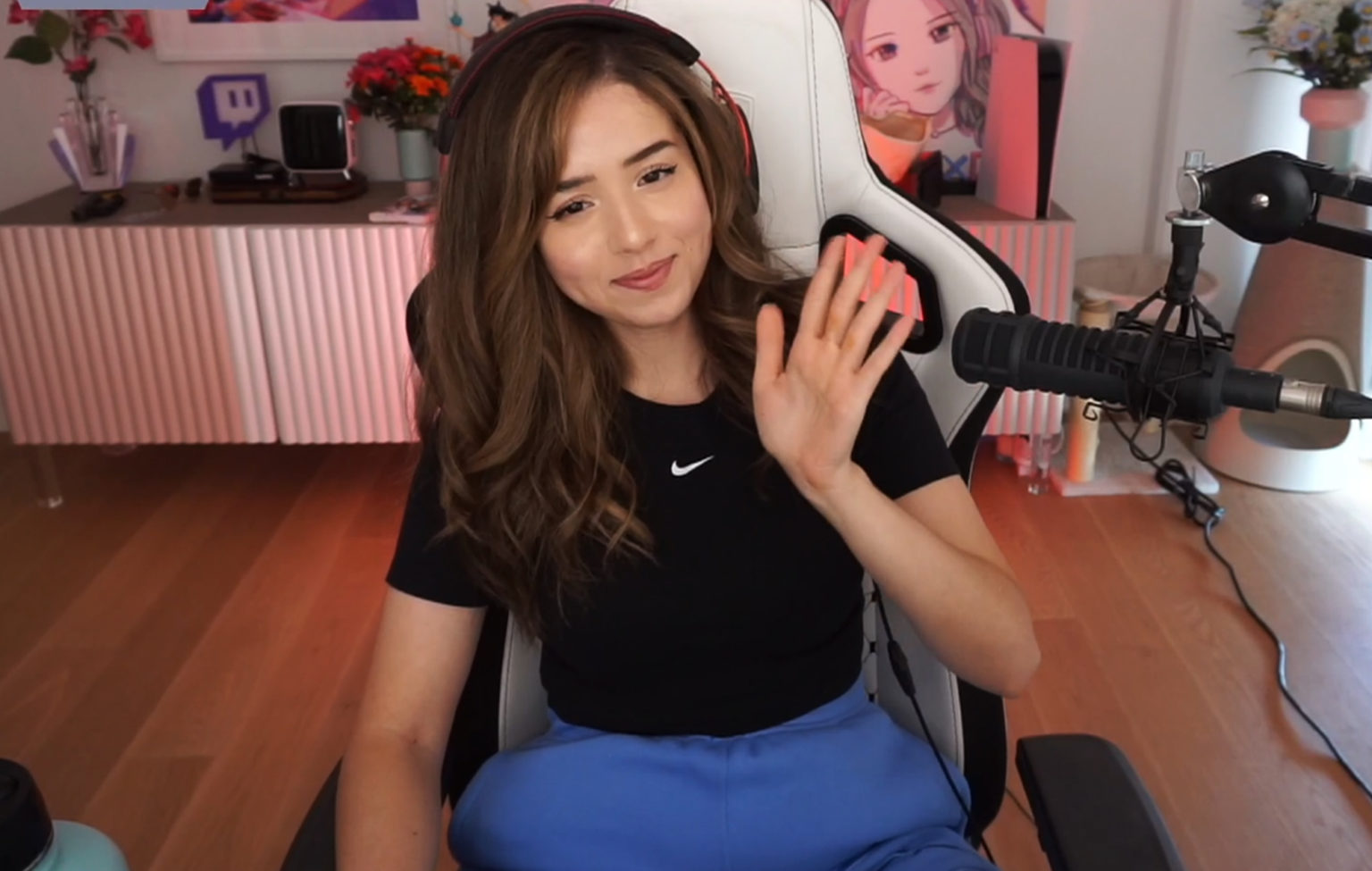 Pokimane re-signs with Twitch - Dot Esports