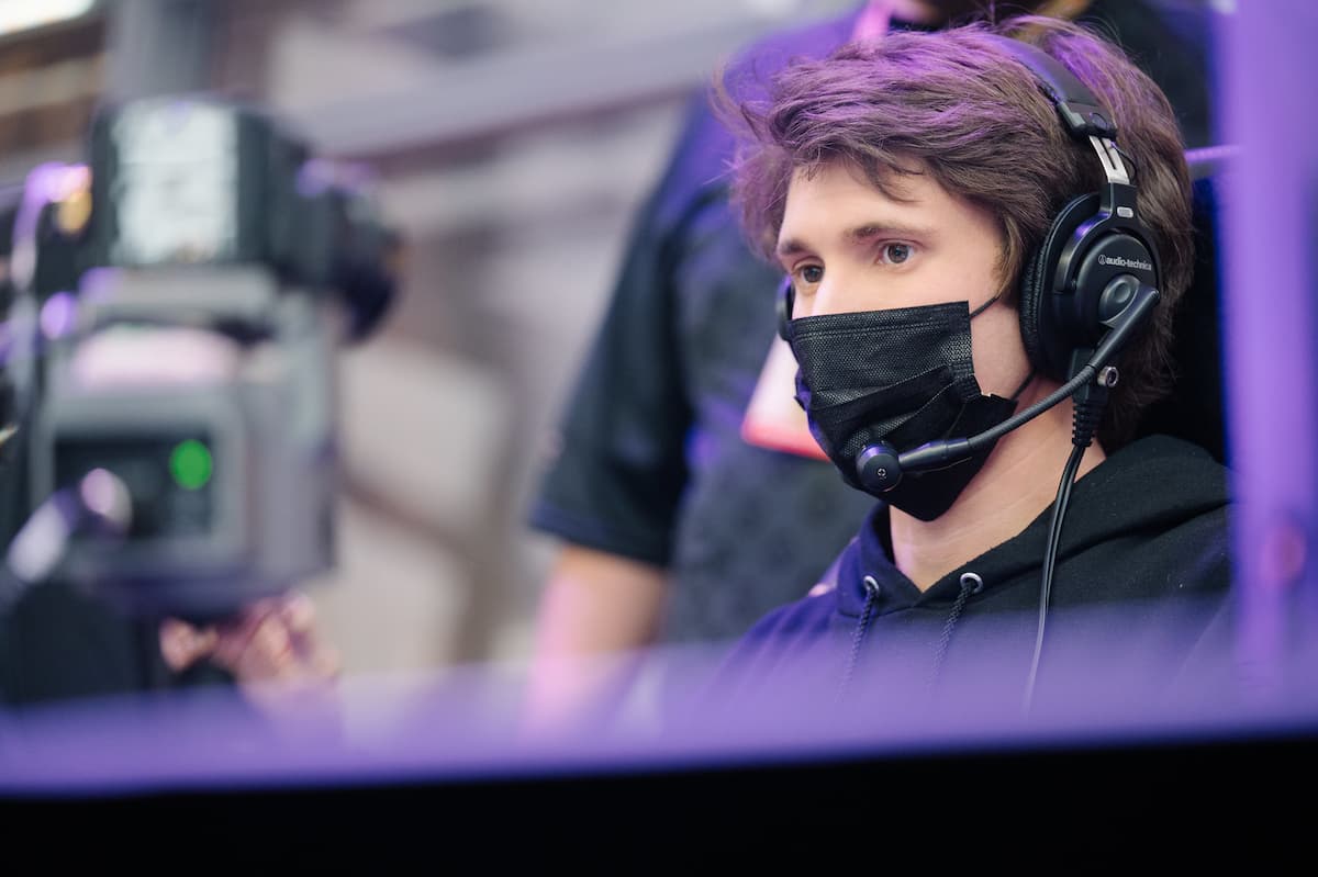 B8 starts another Dota 2 rebuild, benches Limitless, watson, and TSA ...