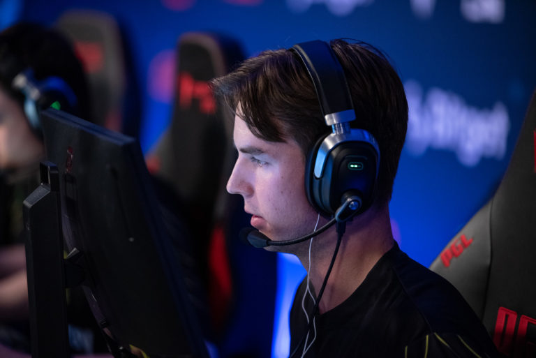 Dev1ce: 'My mental health has taken a hammering this year' - Dot Esports