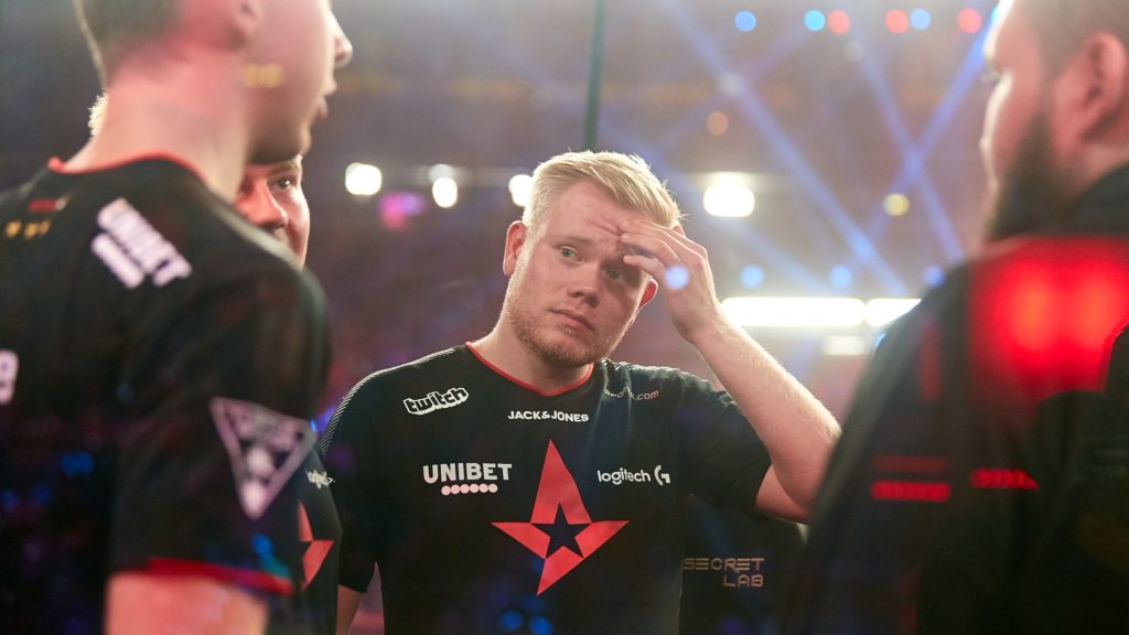 Magisk's settings, crosshair, and viewmodel for CS:GO - Dot Esports