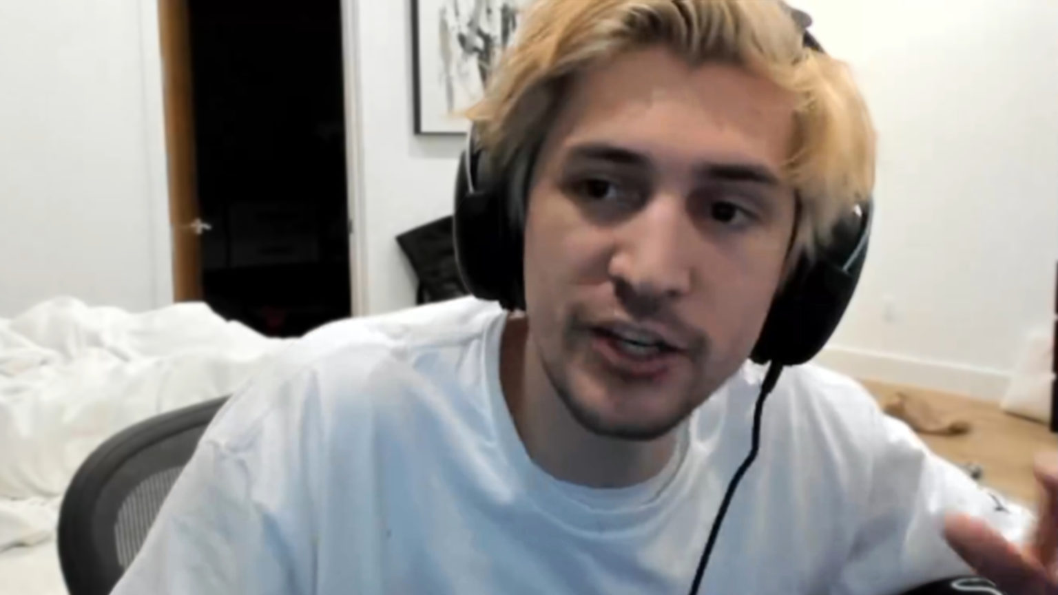 XQc admits he's 'addicted' to gambling—and lost a lot in one month ...