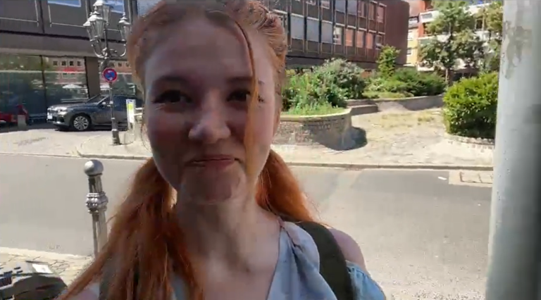 IRL streamer walks directly into a pole during broadcast - Dot Esports