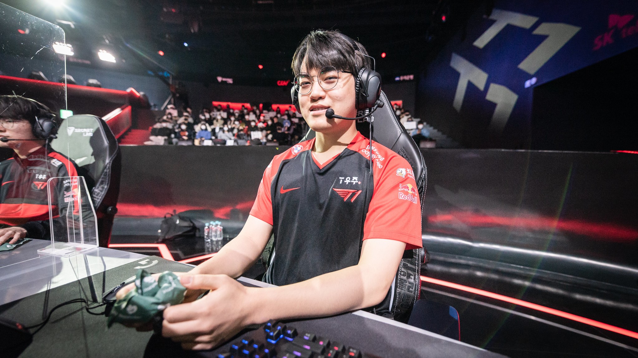 T1 take revenge on the Freecs and jump to top of 2022 LCK Summer Split ...