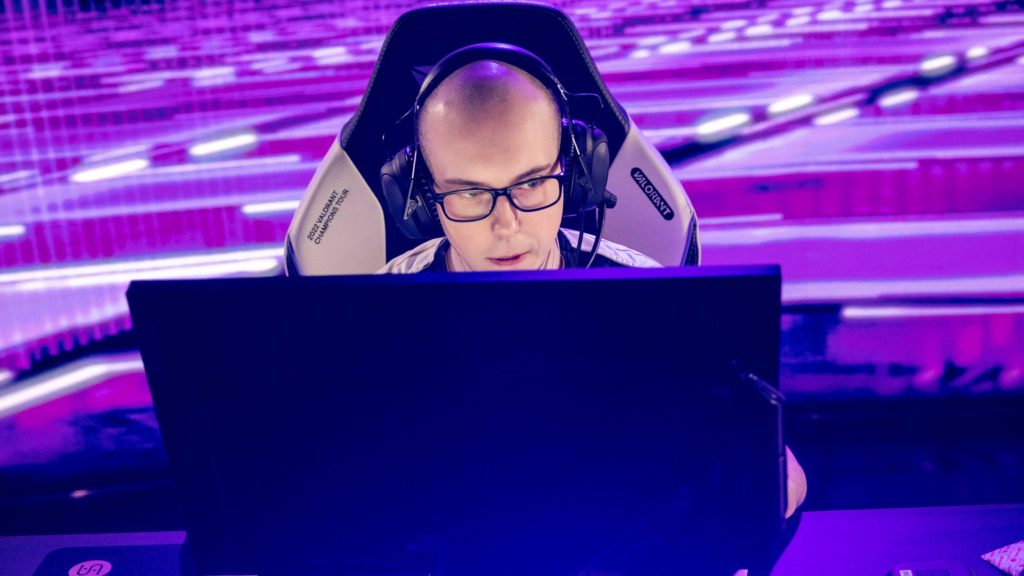 Bald buffed: Acend signs L1NK to VALORANT roster ahead of EMEA LCQ run ...