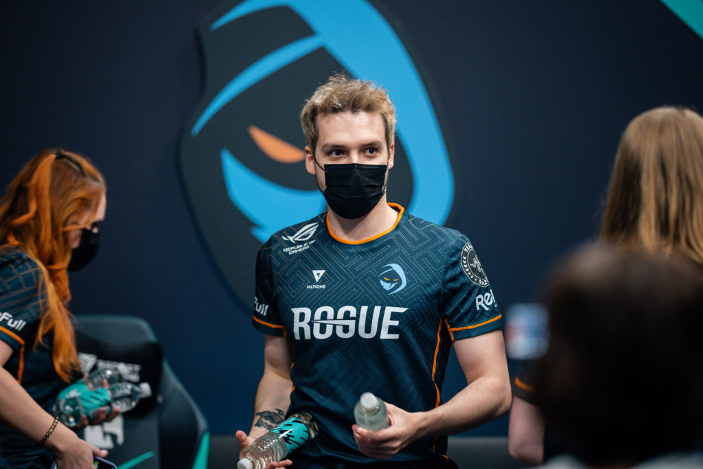 Rogue continues fall from first place with uncharacteristic loss ...