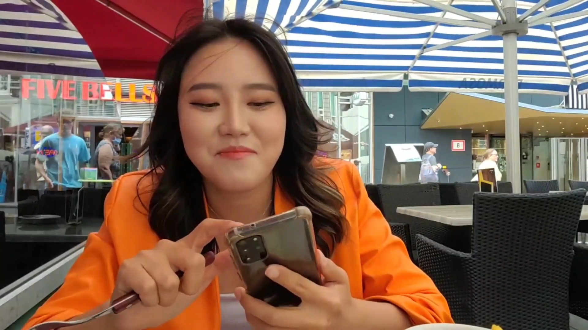 Stranded after TwitchCon: Yuggie says she's stuck in Amsterdam after ...