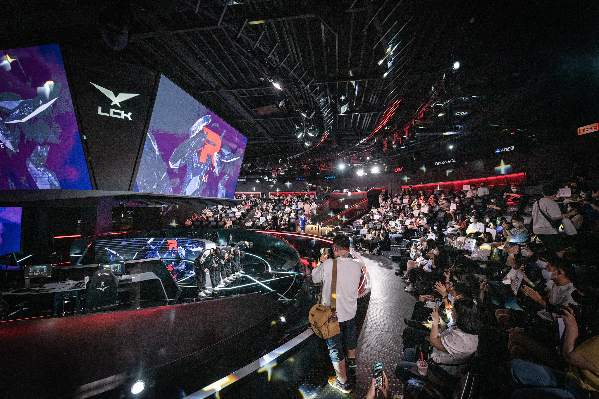 League community angered by Riot's response to bug during KT Rolster ...