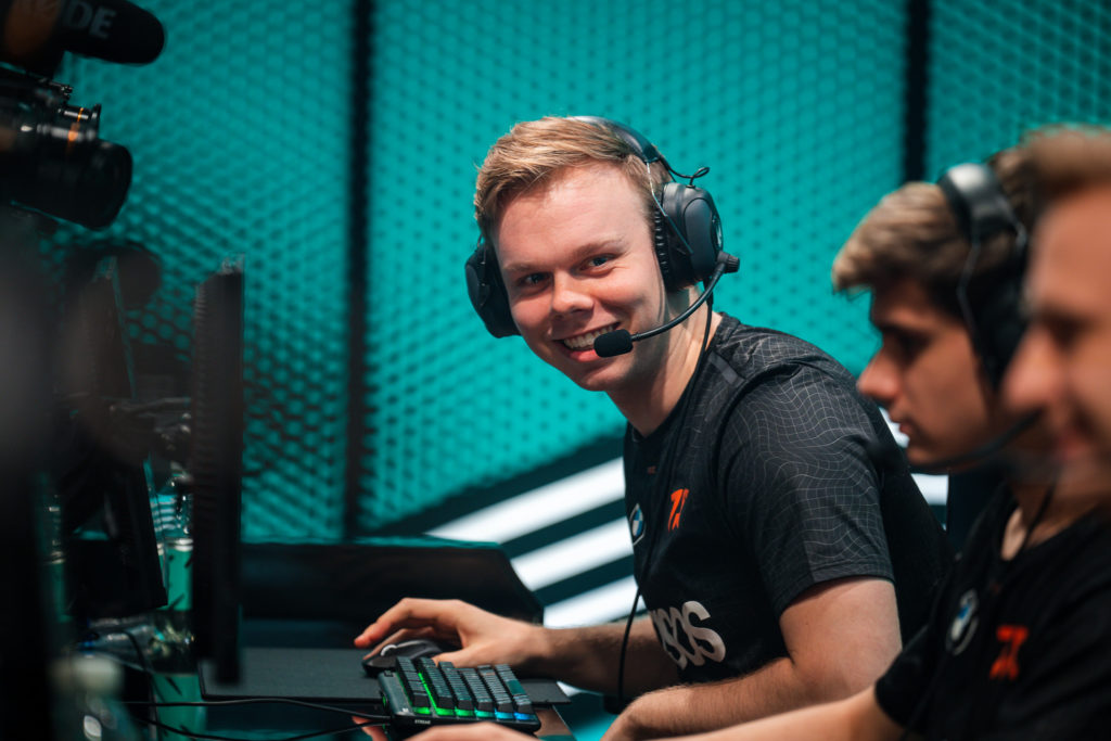 Staying alive: Fnatic pulls off hard-fought reverse sweep against Excel Esports, avoids early ...