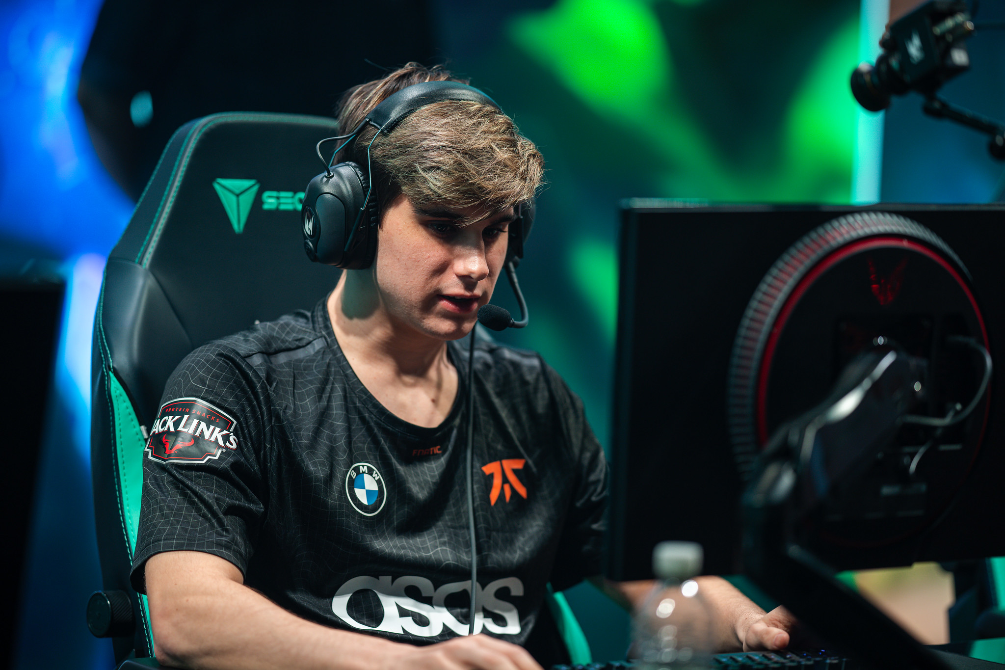 Razork leads Fnatic to impressive 3-1 win over MAD Lions in LEC ...