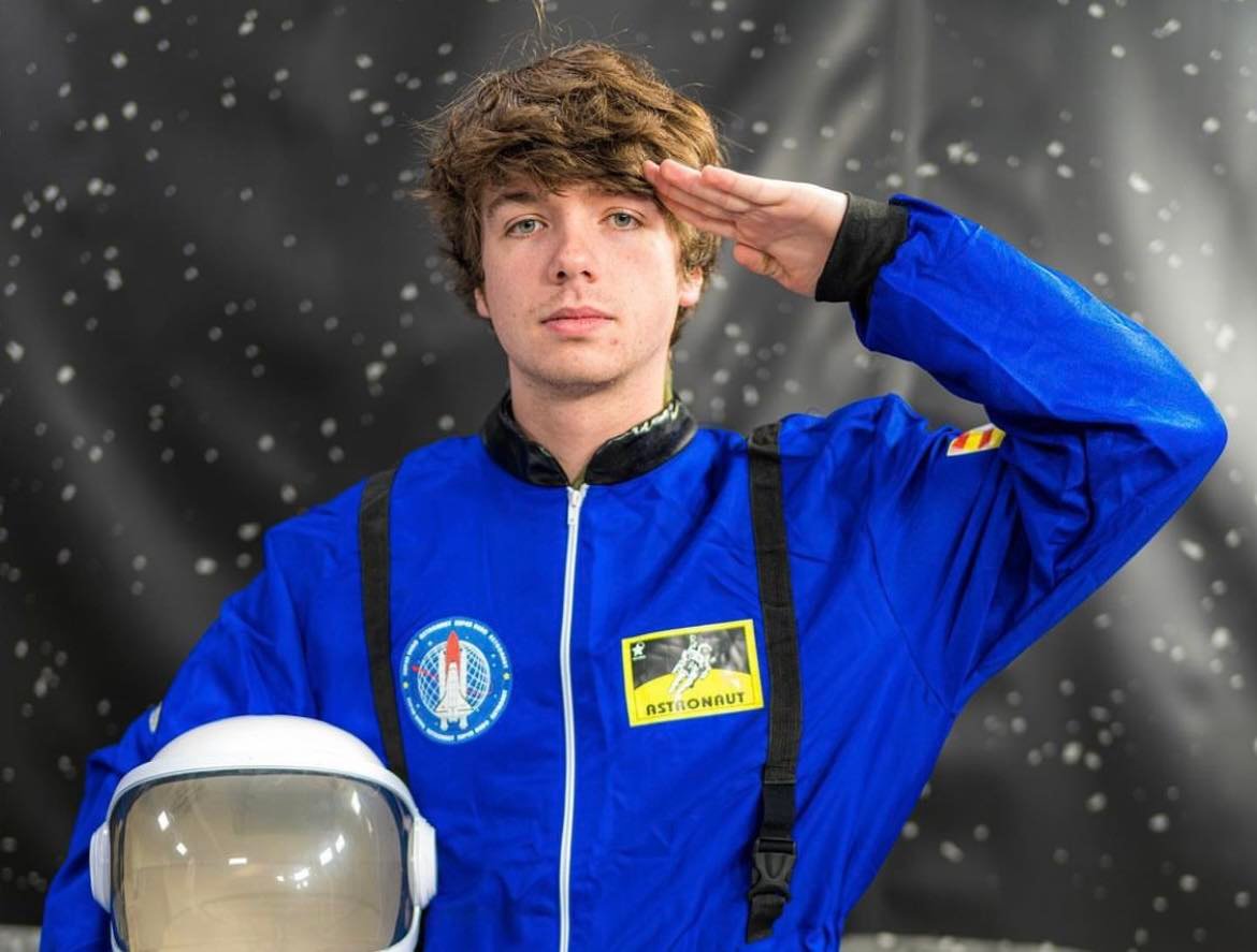 Who is Karl Jacobs? Everything to know about the dynamic Minecraft ...