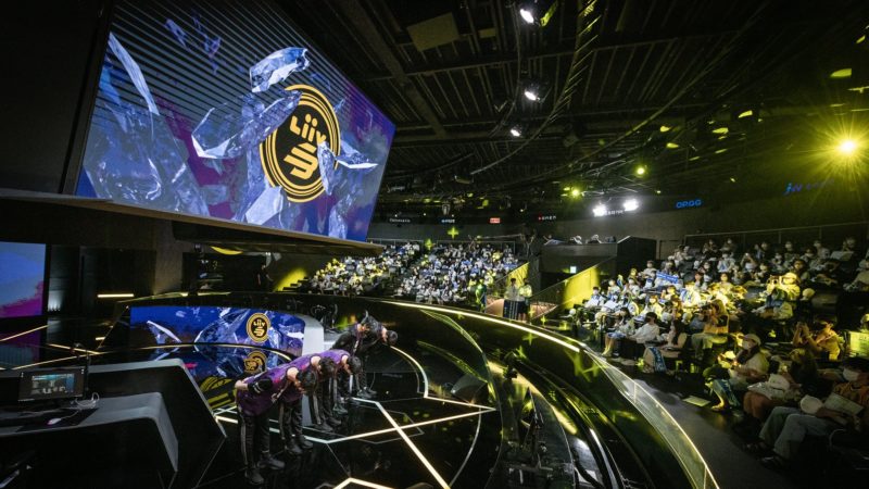 Liiv SANDBOX parts way with entire League coaching staff - Dot Esports