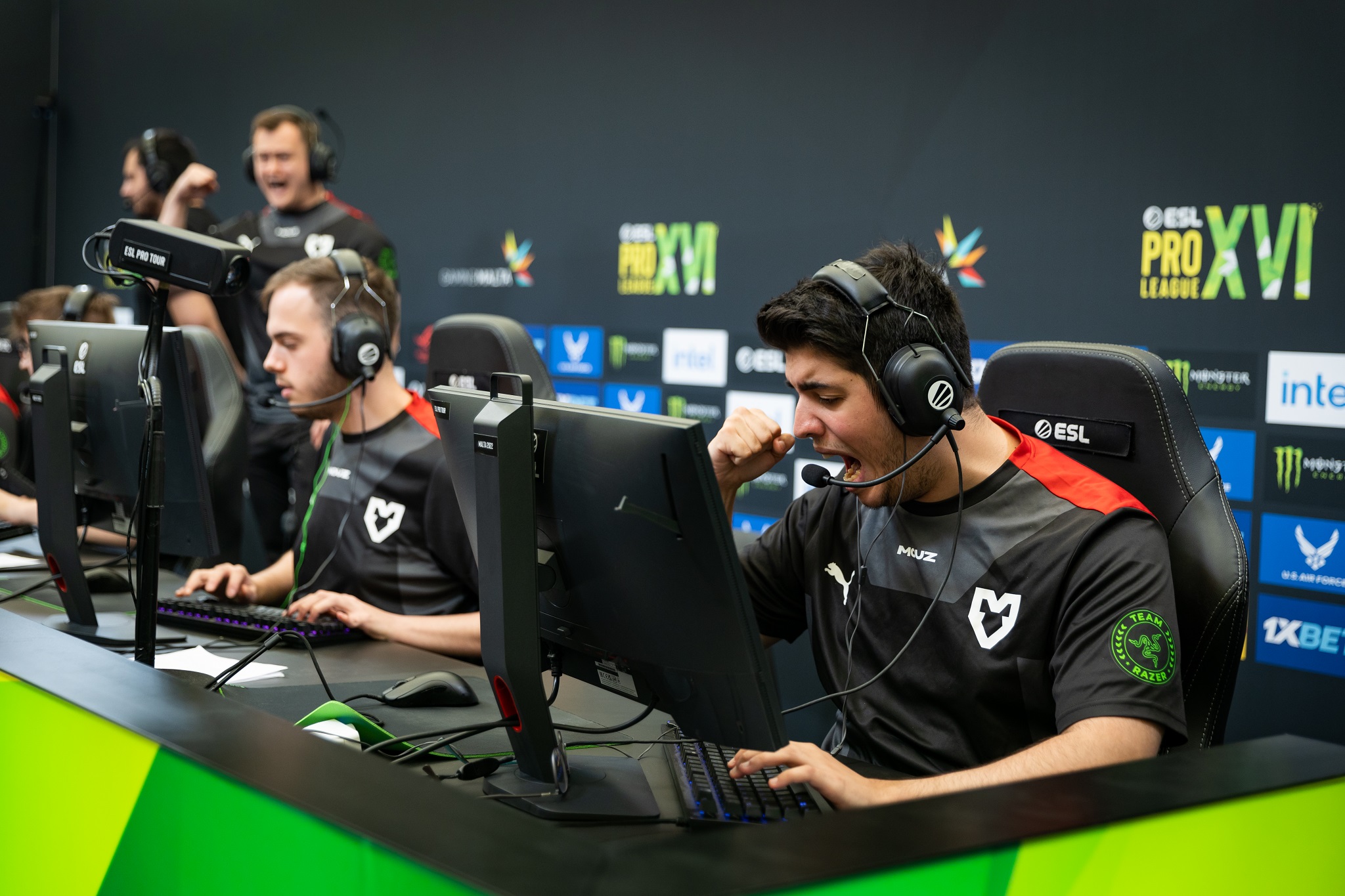 Frozen and xertioN propel MOUZ past Outsiders in stunning opening match ...