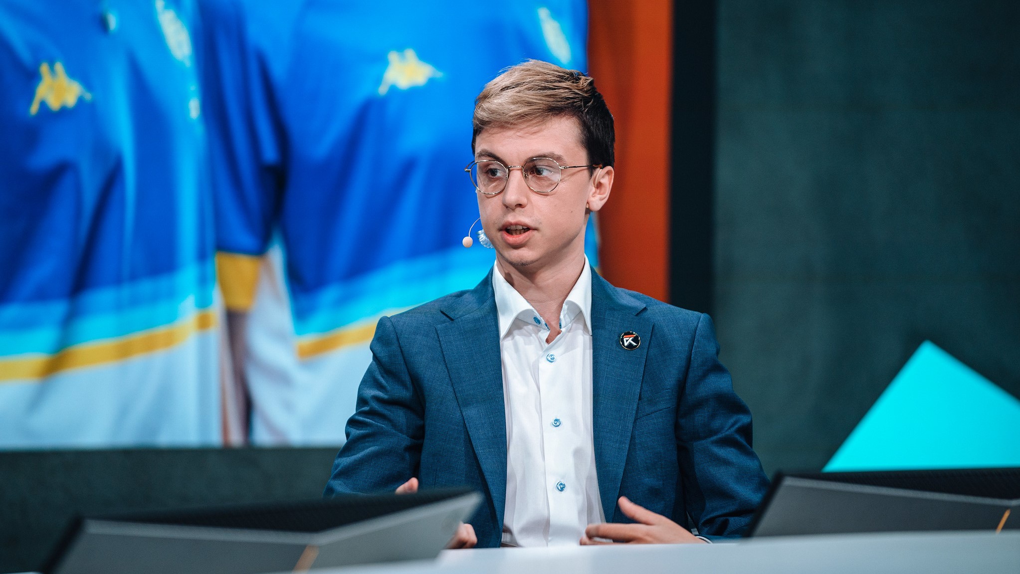 ‘This is a huge f****** slap in the face’: Caedrel on LoL Worlds 2022 ...