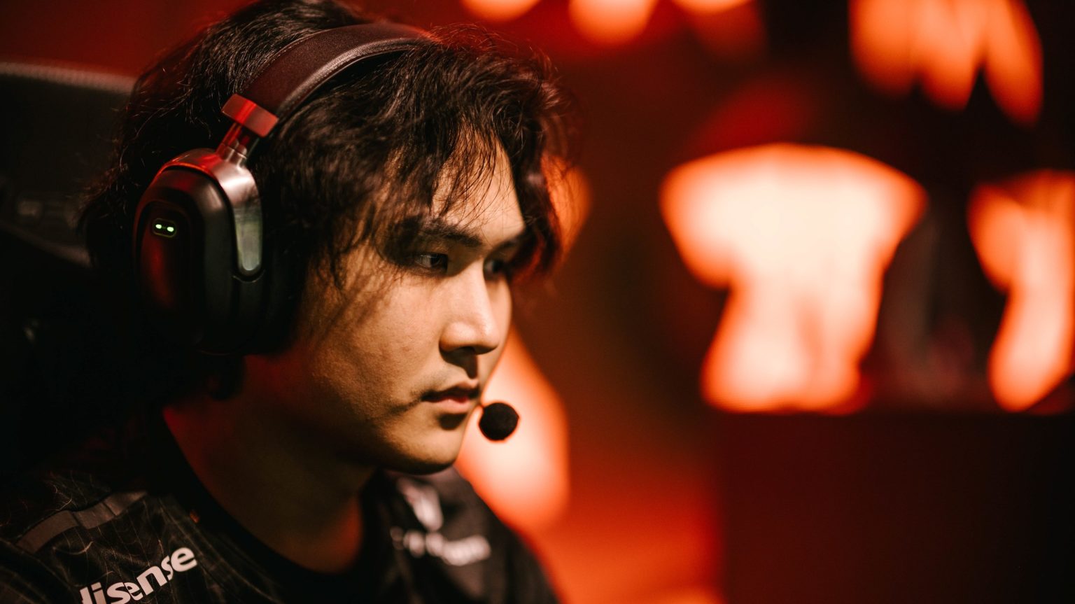 Jabz jumps ship: Fnatic's captain will lead Talon Esports in the 2023 ...