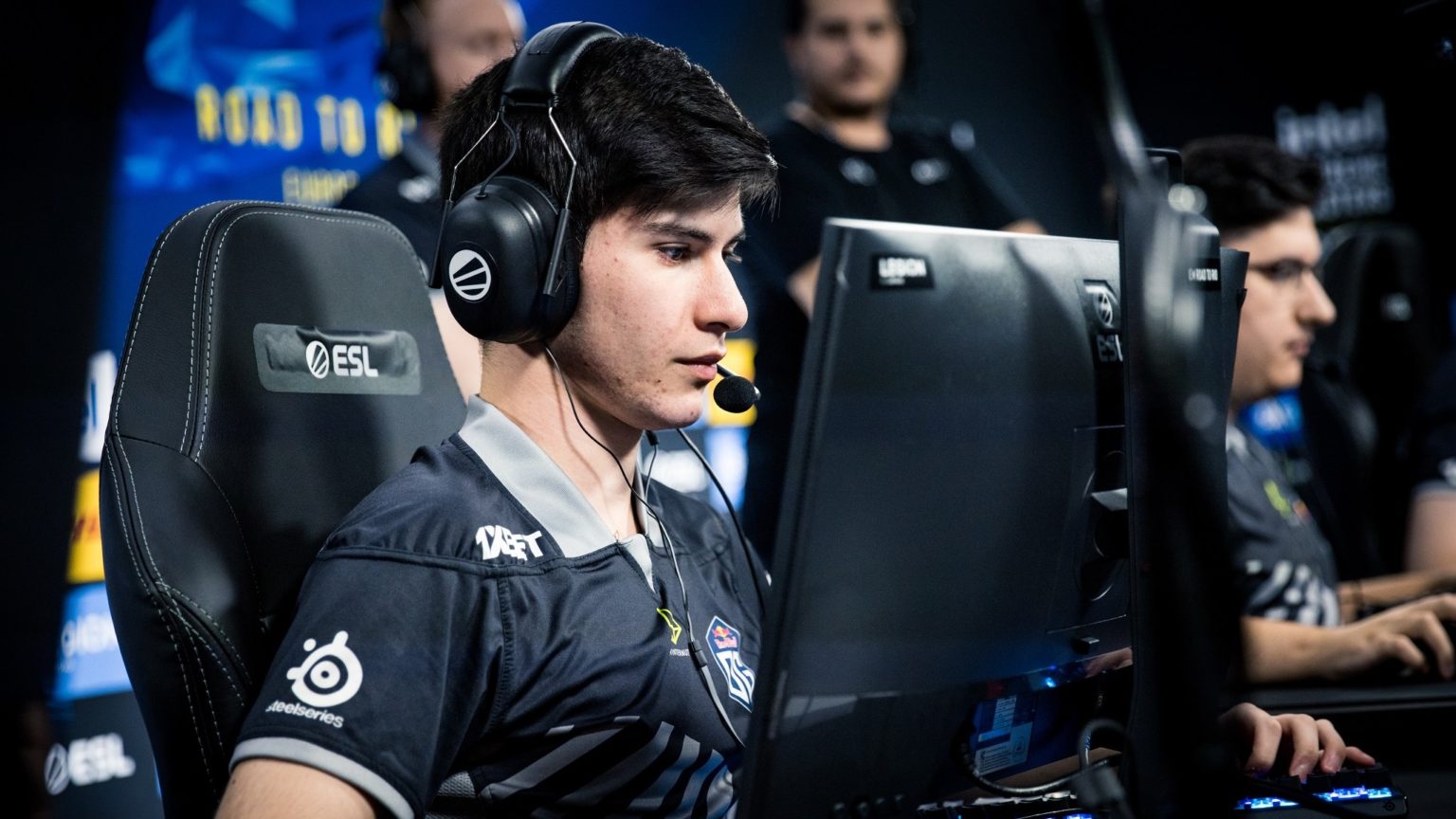 FlameZ just pulled off the most epic CS:GO play of 2022, but it was ...