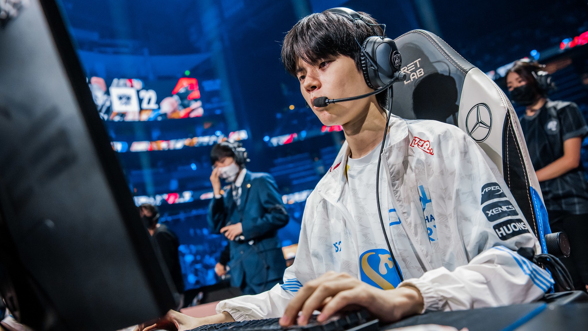 Deft stomps his former Worlds-winning team in Dplus KIA debut - Dot Esports