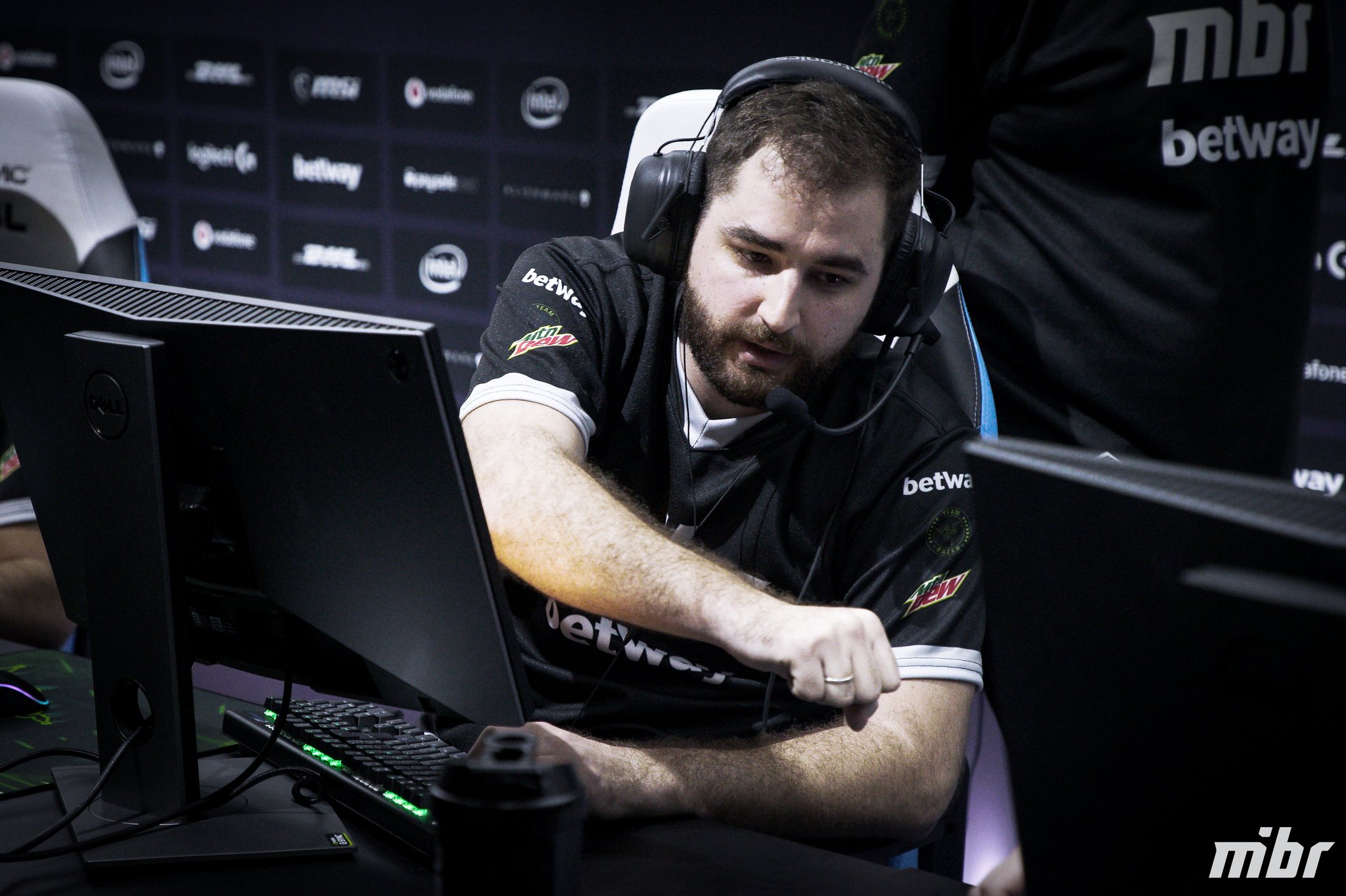 Mibr é Massacrada Pela Cloud9 Na Estreia Do Iem Katowice Major 2019